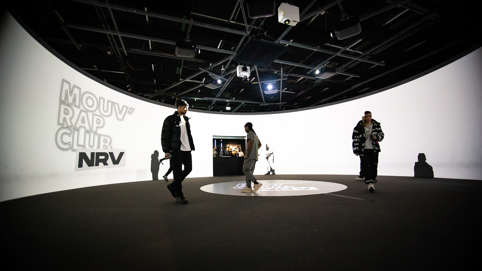 Une heure de rap freestyle au cœur de l’exposition Hip-Hop 360 ...